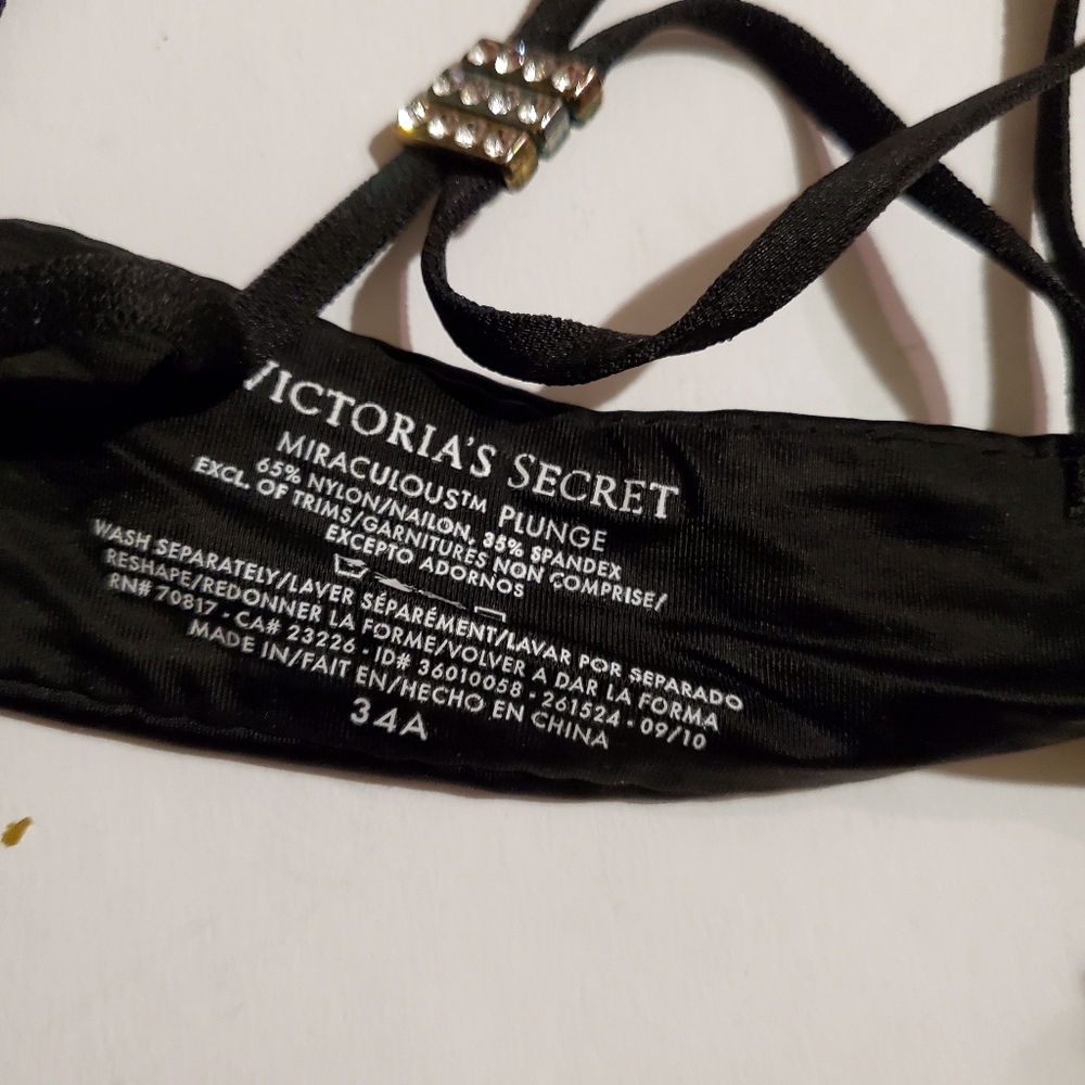 Victoria’s Secret Miraculous Plunge Bra Size 34a - Gem